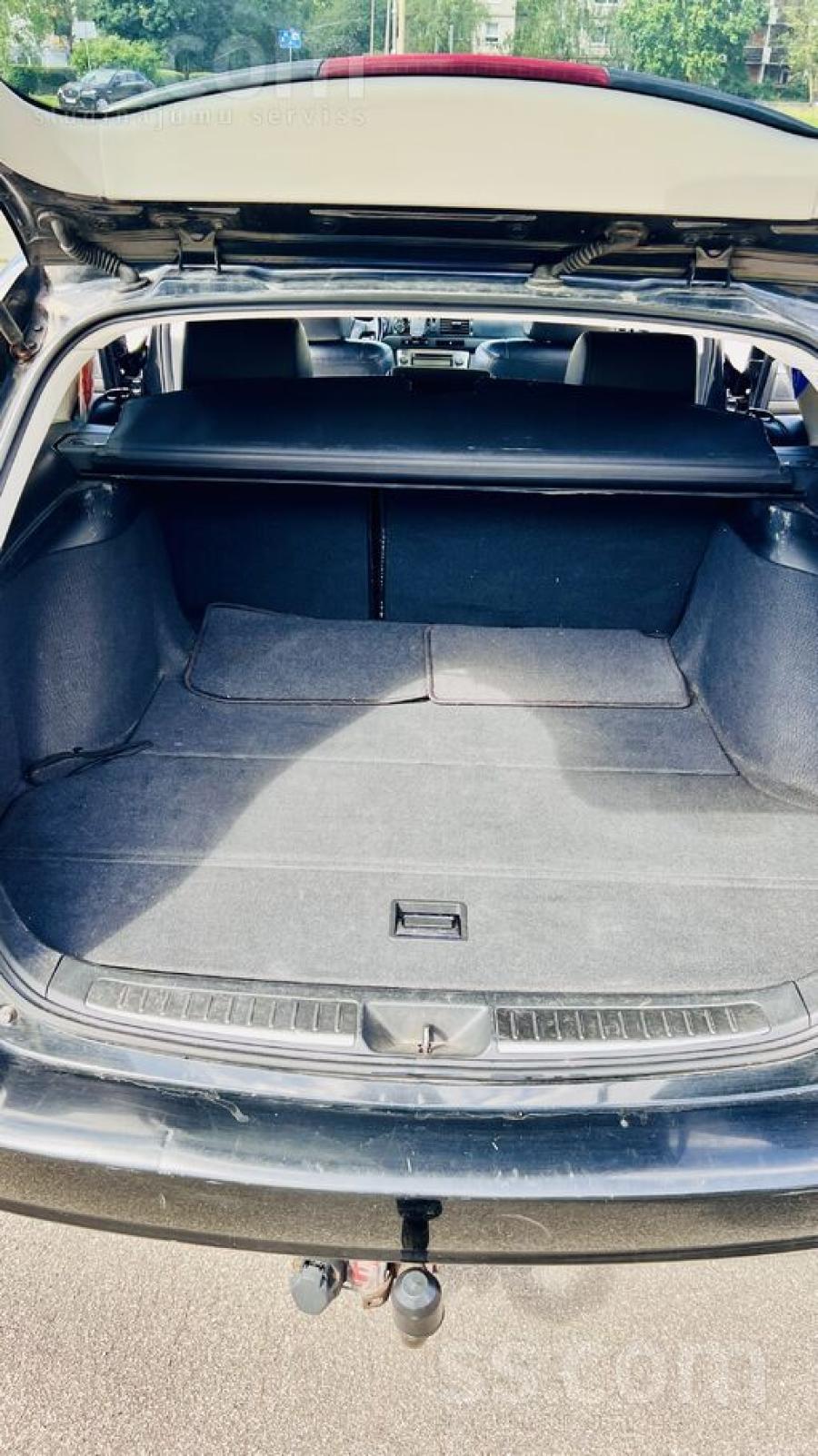 Black Toyota Avensis 2006 in Riga, with an engine capacity of 2.20 L and mileage of 310 thousand km for 1500 €, photo 13 on AUTOMOTO.COM.LV