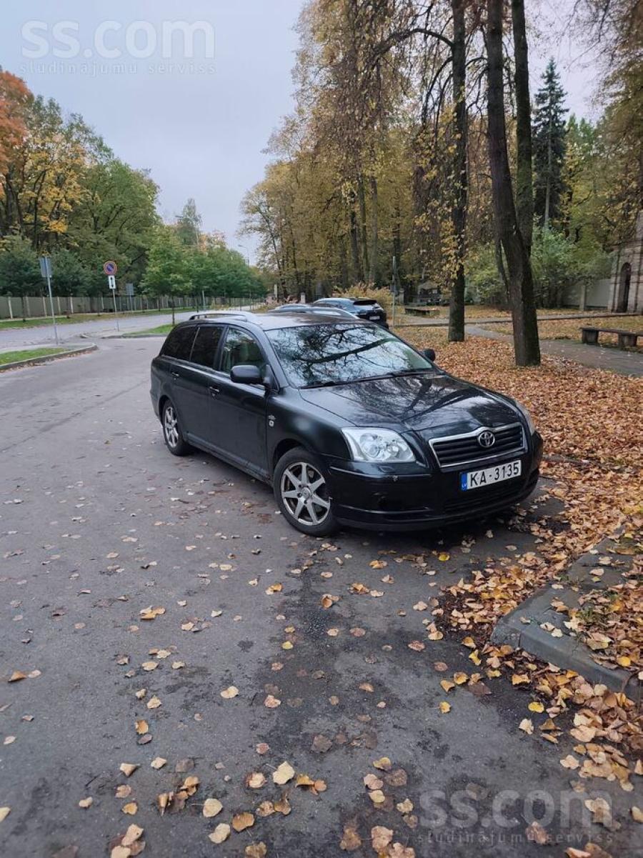 Черный Тойота Авенсис 2006 в Юрмала, объемом двигателя 2.20 л и пробегом 406 тыс. км за 1500 €, фото 3 на AUTOMOTO.COM.LV