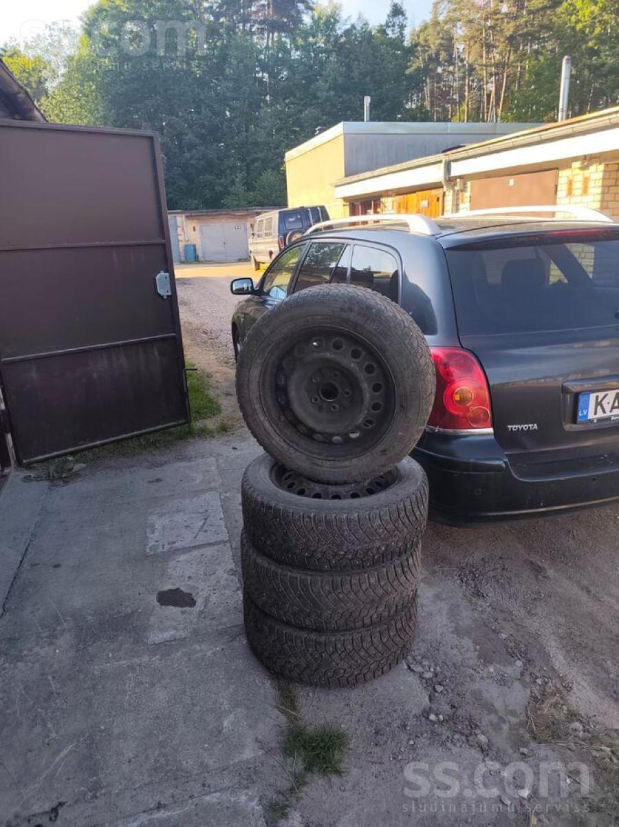 Черный Тойота Авенсис 2006 в Юрмала, объемом двигателя 2.20 л и пробегом 406 тыс. км за 1500 €, фото 7 на AUTOMOTO.COM.LV