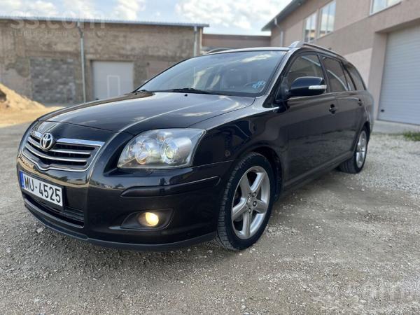 Black Toyota Avensis 2007 in Rezekne, with an engine capacity of 2.20 L and mileage of 309 thousand km for 2550 €, photo 2 on AUTOMOTO.COM.LV