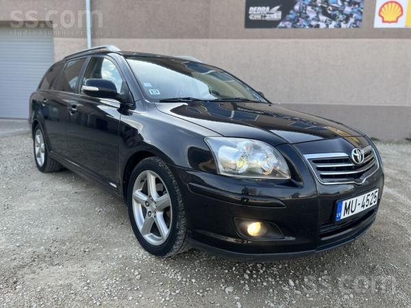 Black Toyota Avensis 2007 in Rezekne, with an engine capacity of 2.20 L and mileage of 309 thousand km for 2550 €, photo 3 on AUTOMOTO.COM.LV