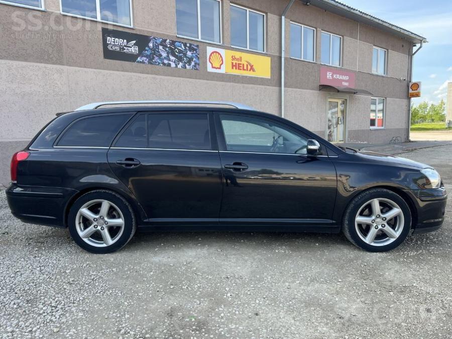 Melns Toyota Avensis 2007 Rēzekne, ar dzinēja tilpumu 2.20 L un nobraukumu 309 tūkst. km par 6350 €, foto 5 vietnē AUTOMOTO.COM.LV