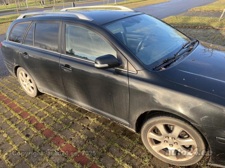 Black Toyota Avensis 2007 in Tallinn, with an engine capacity of 2.00 L and mileage of 350 thousand km for 1200 €, photo 4 on AUTOMOTO.COM.LV
