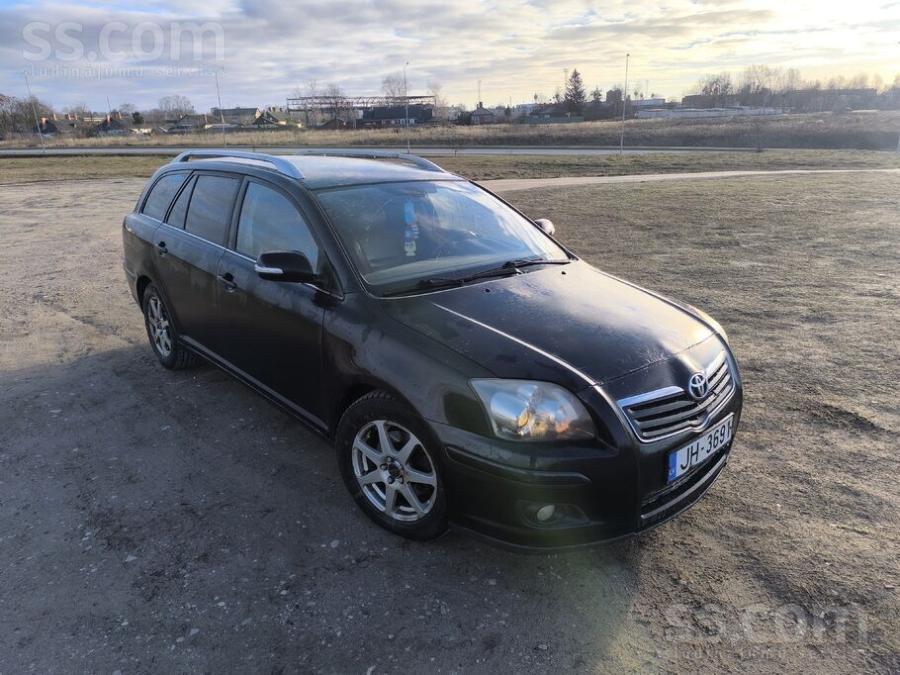 Black Toyota Avensis 2007 in Daugavpils, with an engine capacity of 2.00 L and mileage of 419 thousand km for 2500 €, photo 3 on AUTOMOTO.COM.LV