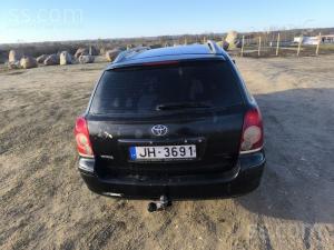 Black Toyota Avensis 2007 in Daugavpils, with an engine capacity of 2.00 L and mileage of 419 thousand km for 2500 €, photo 5 on AUTOMOTO.COM.LV