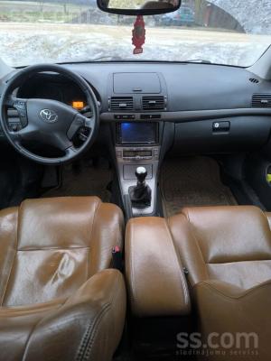 Black Toyota Avensis 2007 in Daugavpils, with an engine capacity of 2.00 L and mileage of 419 thousand km for 2500 €, photo 6 on AUTOMOTO.COM.LV