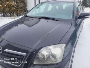 Black Toyota Avensis 2007 in Ukmerge, with an engine capacity of 1.79 L and mileage of 3280 thousand km for 1400 €, photo 2 on AUTOMOTO.COM.LV