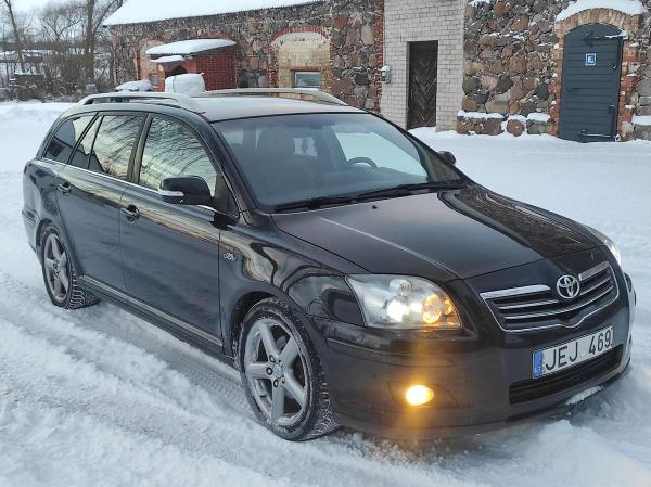 Black Toyota Avensis 2007 in Panevezys, with an engine capacity of 2.23 L and mileage of 264 thousand km for 1350 €, photo 5 on AUTOMOTO.COM.LV
