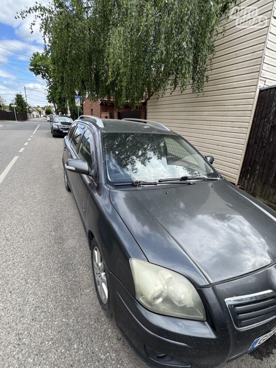 Black Toyota Avensis 2007 in Kaunas, with an engine capacity of 2.20 L and mileage of 400 thousand km for 850 €, photo 3 on AUTOMOTO.COM.LV