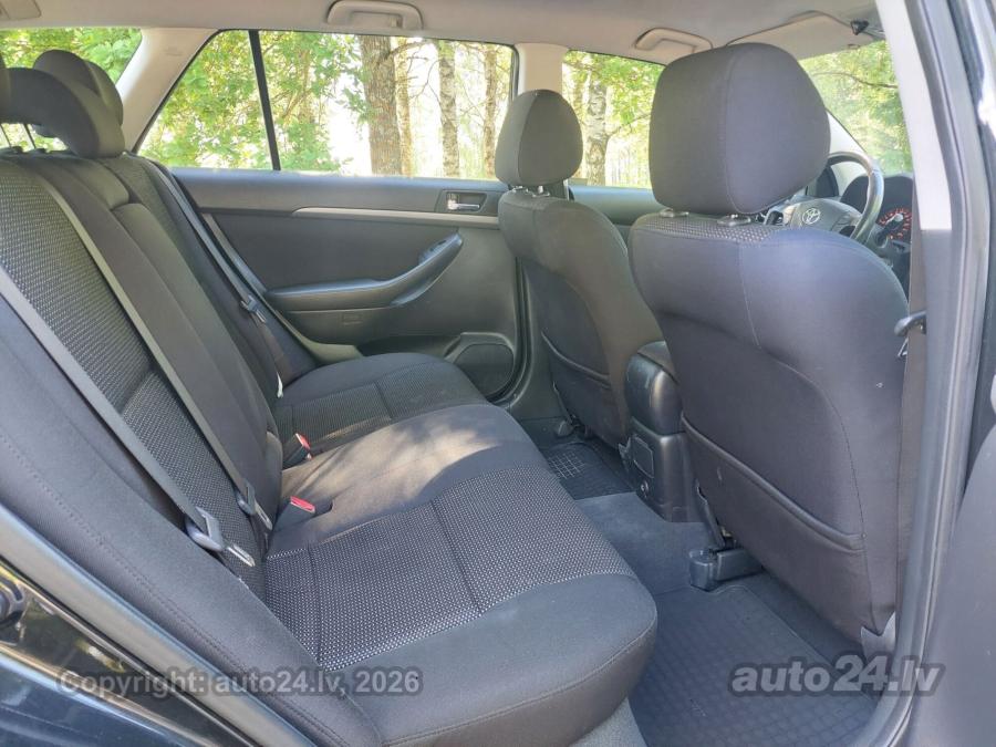 Black Toyota Avensis 2007 in Tartu, with an engine capacity of 2.00 L and mileage of 305 thousand km for 2800 €, photo 11 on AUTOMOTO.COM.LV