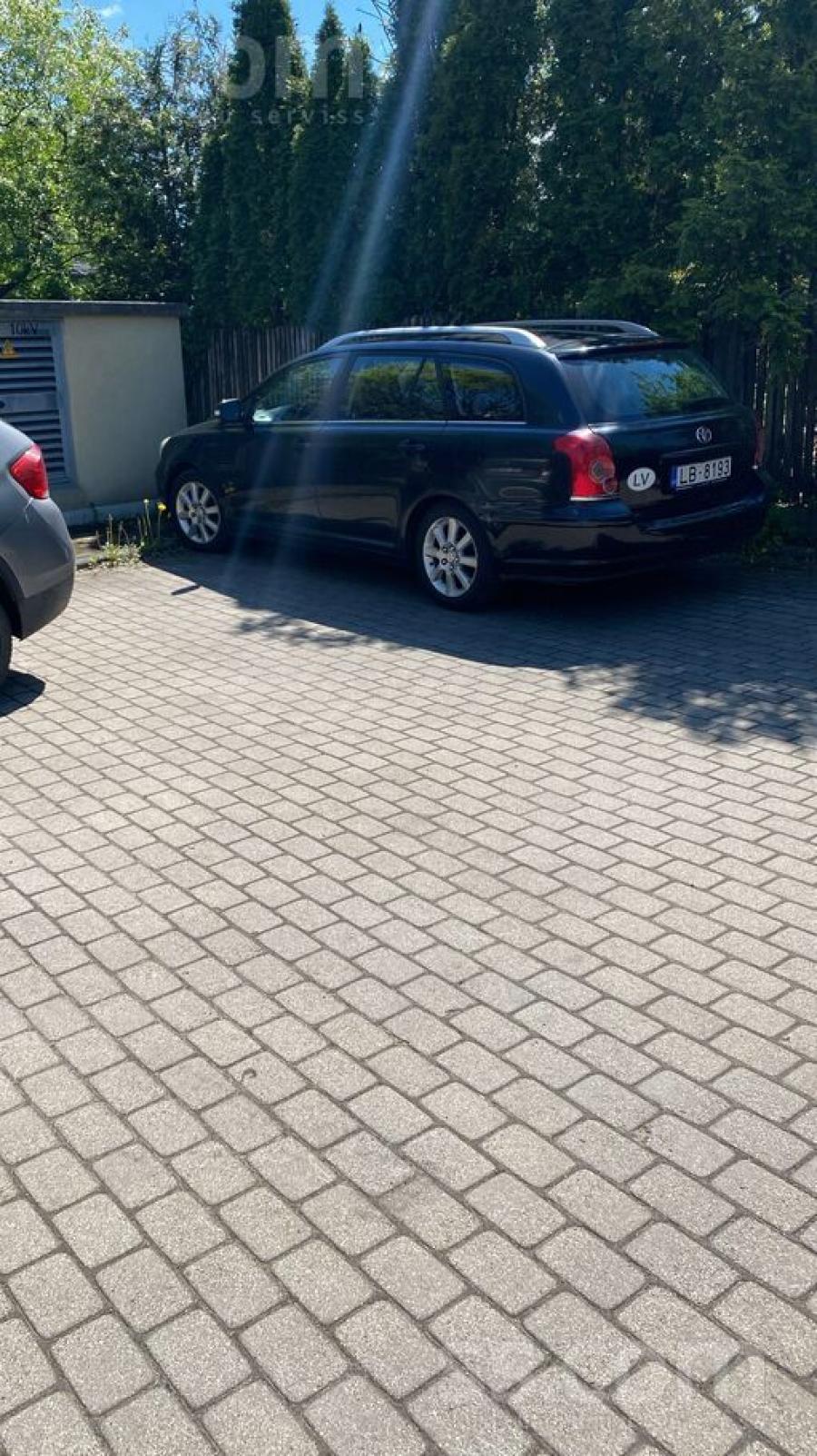 Melns Toyota Avensis 2007 Rīga, ar dzinēja tilpumu 2.20 L un nobraukumu 288 tūkst. km par 1100 €, foto 1 vietnē AUTOMOTO.COM.LV