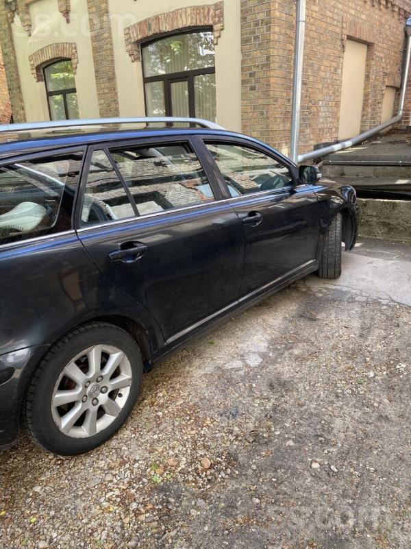 Melns Toyota Avensis 2007 Rīga, ar dzinēja tilpumu 2.20 L un nobraukumu 288 tūkst. km par 1100 €, foto 8 vietnē AUTOMOTO.COM.LV