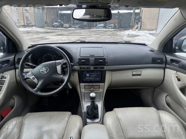 Melns Toyota Avensis 2007 Rīga, ar dzinēja tilpumu 2.20 L un nobraukumu 263 tūkst. km par 2400 €, foto 5 vietnē AUTOMOTO.COM.LV