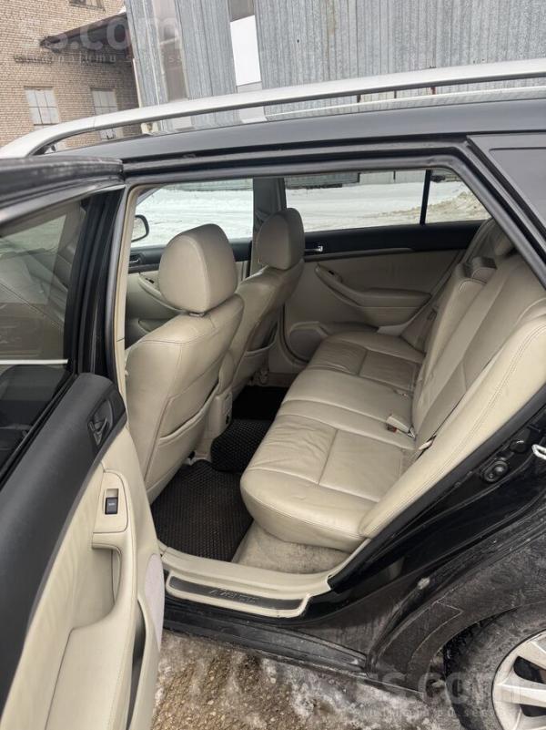 Melns Toyota Avensis 2007 Rīga, ar dzinēja tilpumu 2.20 L un nobraukumu 263 tūkst. km par 2400 €, foto 6 vietnē AUTOMOTO.COM.LV