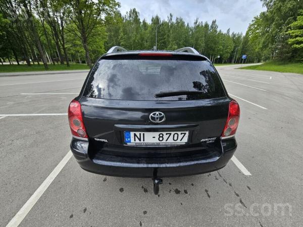 Black Toyota Avensis 2007 in Aluksne, with an engine capacity of 2.20 L and mileage of 359 thousand km for 2150 €, photo 4 on AUTOMOTO.COM.LV
