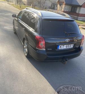 Black Toyota Avensis 2007 in Jelgava, with an engine capacity of 2.20 L and mileage of 270 thousand km for 2150 €, photo 4 on AUTOMOTO.COM.LV