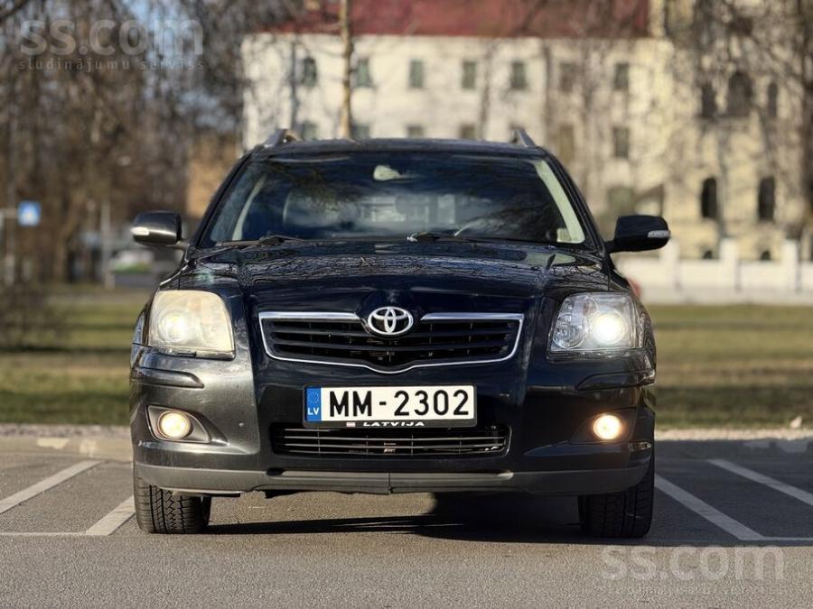 Черный Тойота Авенсис 2007 в Рига, объемом двигателя 2.00 л и пробегом 353 тыс. км за 2300 €, фото 1 на AUTOMOTO.COM.LV