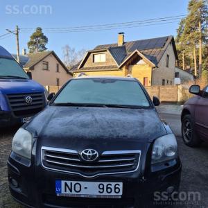 Melns Toyota Avensis 2007 Rīga, ar dzinēja tilpumu 2.20 L un nobraukumu 343 tūkst. km par 600 €, foto  vietnē AUTOMOTO.COM.LV