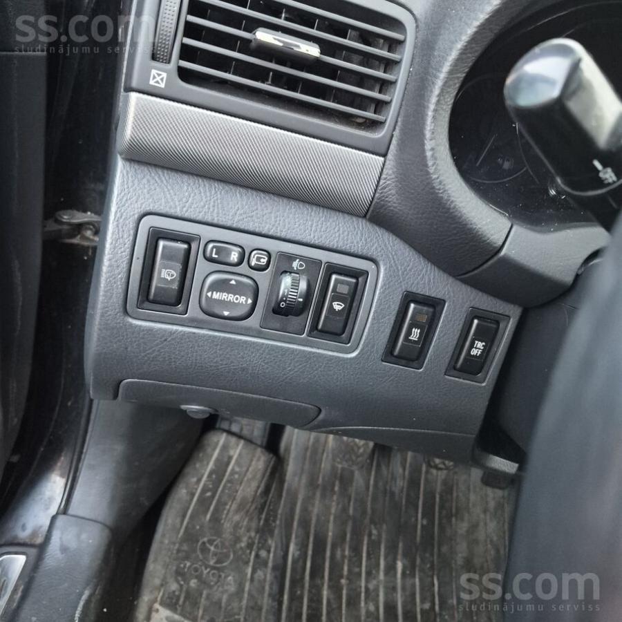 Melns Toyota Avensis 2007 Rīga, ar dzinēja tilpumu 2.20 L un nobraukumu 343 tūkst. km par 600 €, foto 5 vietnē AUTOMOTO.COM.LV