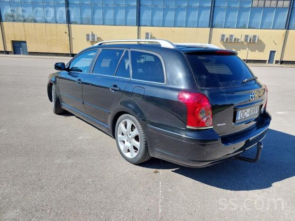 Черный Тойота Авенсис 2007 в Талси, объемом двигателя 2.00 л и пробегом 277 тыс. км за 2800 €, фото 4 на AUTOMOTO.COM.LV