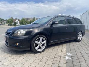 Черный Тойота Авенсис 2007 в Расейняй, объемом двигателя 2.23 л и пробегом 300 тыс. км за 1800 €, фото 6 на AUTOMOTO.COM.LV