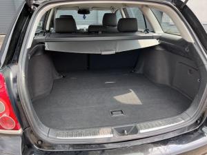 Melns Toyota Avensis 2007 Rīga, ar dzinēja tilpumu 2.00 L un nobraukumu 244 tūkst. km par 3850 €, foto 15 vietnē AUTOMOTO.COM.LV