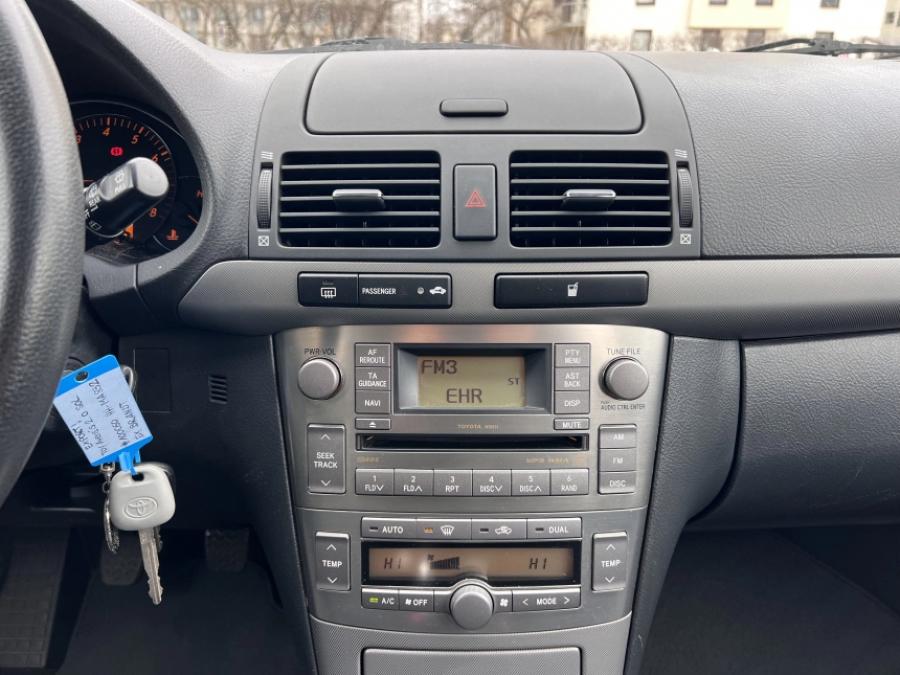 Melns Toyota Avensis 2007 Rīga, ar dzinēja tilpumu 2.00 L un nobraukumu 244 tūkst. km par 3850 €, foto 27 vietnē AUTOMOTO.COM.LV