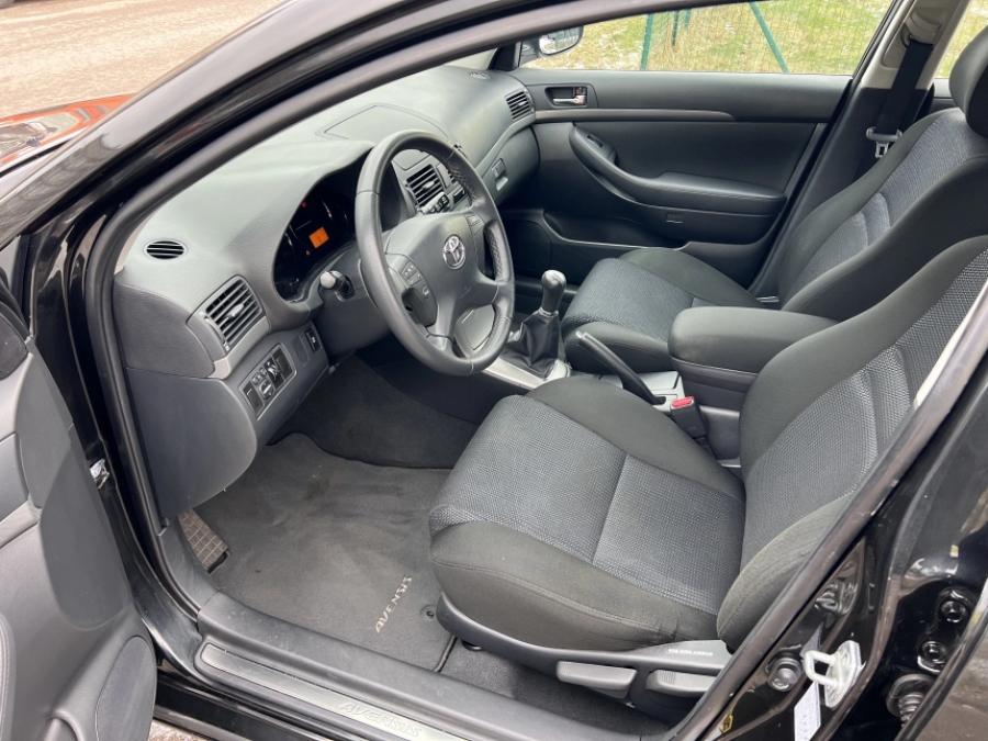 Melns Toyota Avensis 2007 Rīga, ar dzinēja tilpumu 2.00 L un nobraukumu 244 tūkst. km par 3850 €, foto 20 vietnē AUTOMOTO.COM.LV