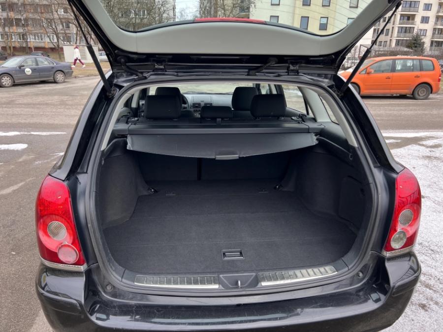 Melns Toyota Avensis 2007 Rīga, ar dzinēja tilpumu 2.00 L un nobraukumu 244 tūkst. km par 3850 €, foto 21 vietnē AUTOMOTO.COM.LV
