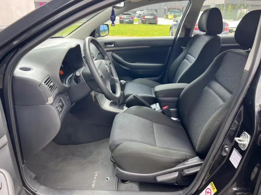 Black Toyota Avensis 2007 in Riga, with an engine capacity of 2.00 L and mileage of 244 thousand km for 3850 €, photo 9 on AUTOMOTO.COM.LV