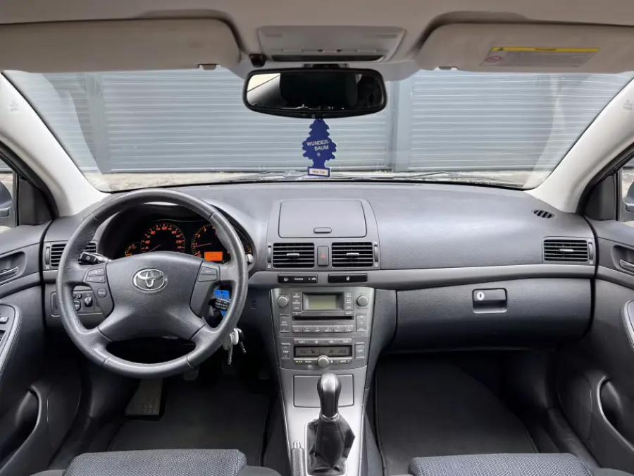Black Toyota Avensis 2007 in Riga, with an engine capacity of 2.00 L and mileage of 244 thousand km for 3850 €, photo 13 on AUTOMOTO.COM.LV