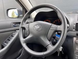 Black Toyota Avensis 2007 in Riga, with an engine capacity of 2.00 L and mileage of 244 thousand km for 3850 €, photo 14 on AUTOMOTO.COM.LV