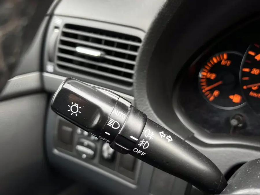 Black Toyota Avensis 2007 in Riga, with an engine capacity of 2.00 L and mileage of 244 thousand km for 3850 €, photo 21 on AUTOMOTO.COM.LV