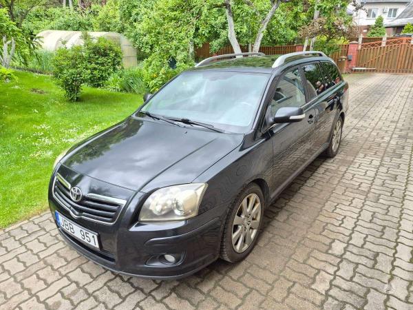 Black Toyota Avensis 2007 in Prienai, with an engine capacity of 2.23 L and mileage of 377 thousand km for 2250 €, photo 4 on AUTOMOTO.COM.LV