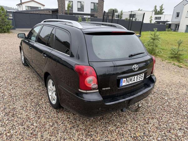 Melns Toyota Avensis 2007 Viļņa, ar dzinēja tilpumu 2.00 L un nobraukumu 412 tūkst. km par 2200 €, foto 6 vietnē AUTOMOTO.COM.LV