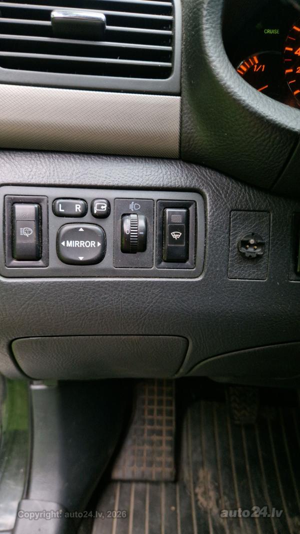 Melns Toyota Avensis 2007 Karksi-Nuia, ar dzinēja tilpumu 2.00 L un nobraukumu 336 tūkst. km par 3000 €, foto 9 vietnē AUTOMOTO.COM.LV