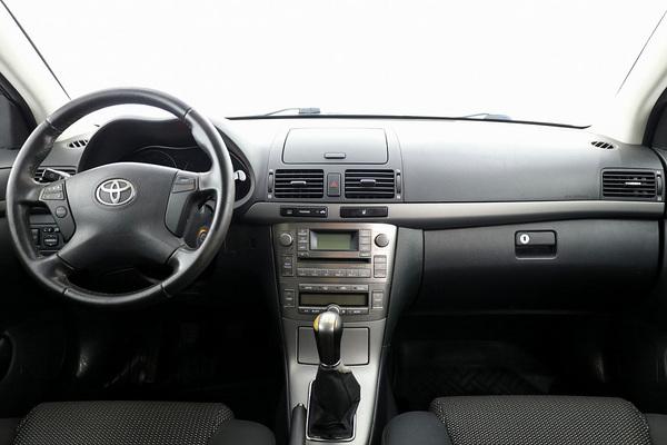Melns Toyota Avensis 2007 Tallina, ar dzinēja tilpumu 1.80 L un nobraukumu 268 tūkst. km par 1499 €, foto 5 vietnē AUTOMOTO.COM.LV