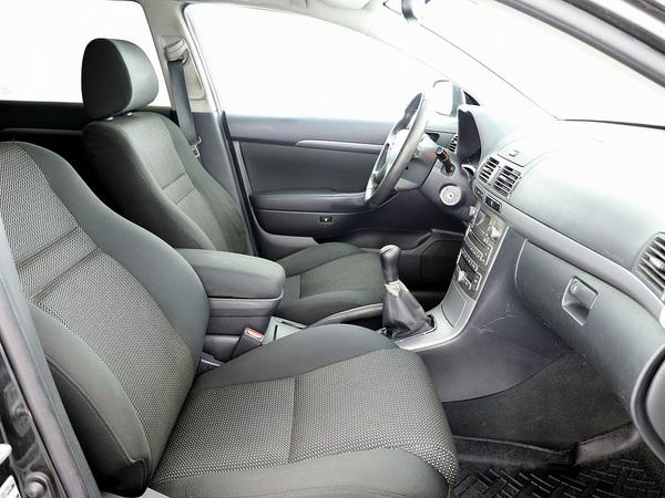 Melns Toyota Avensis 2007 Tallina, ar dzinēja tilpumu 1.80 L un nobraukumu 268 tūkst. km par 1499 €, foto 6 vietnē AUTOMOTO.COM.LV
