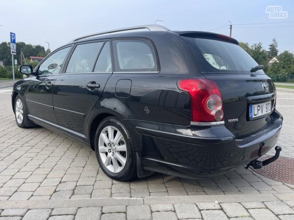 Черный Тойота Авенсис 2007 в Вильнюс, объемом двигателя 2.00 л и пробегом 300 тыс. км за 1900 €, фото 1 на AUTOMOTO.COM.LV