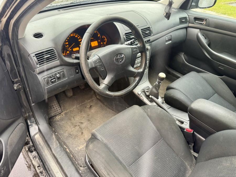 Melns Toyota Avensis 2007 Tallina, ar dzinēja tilpumu 2.00 L un nobraukumu 551 tūkst. km par 1000 €, foto 15 vietnē AUTOMOTO.COM.LV