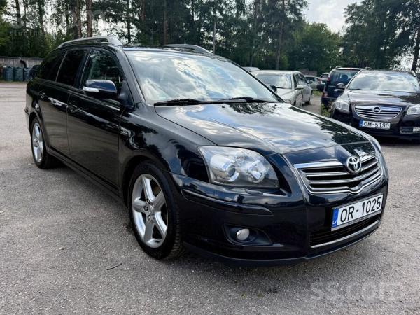Black Toyota Avensis 2007 in Riga, with an engine capacity of 2.20 L and mileage of 0 thousand km for 2490 €, photo 3 on AUTOMOTO.COM.LV