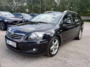 Melns Toyota Avensis 2007 Rīga, ar dzinēja tilpumu 2.20 L un nobraukumu 0 tūkst. km par 2490 €, foto  vietnē AUTOMOTO.COM.LV