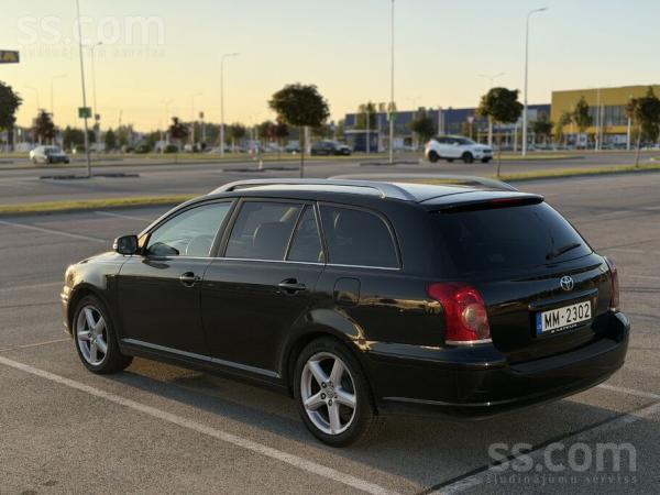 Toyota Avensis 2007 in Riga on AUTOMOTO.COM.LV Black Toyota Avensis 2007 in Riga, with an engine capacity of 2.20 L and mileage of 355 thousand km for 1800 β¬, photo 6 on AUTOMOTO.COM.LV