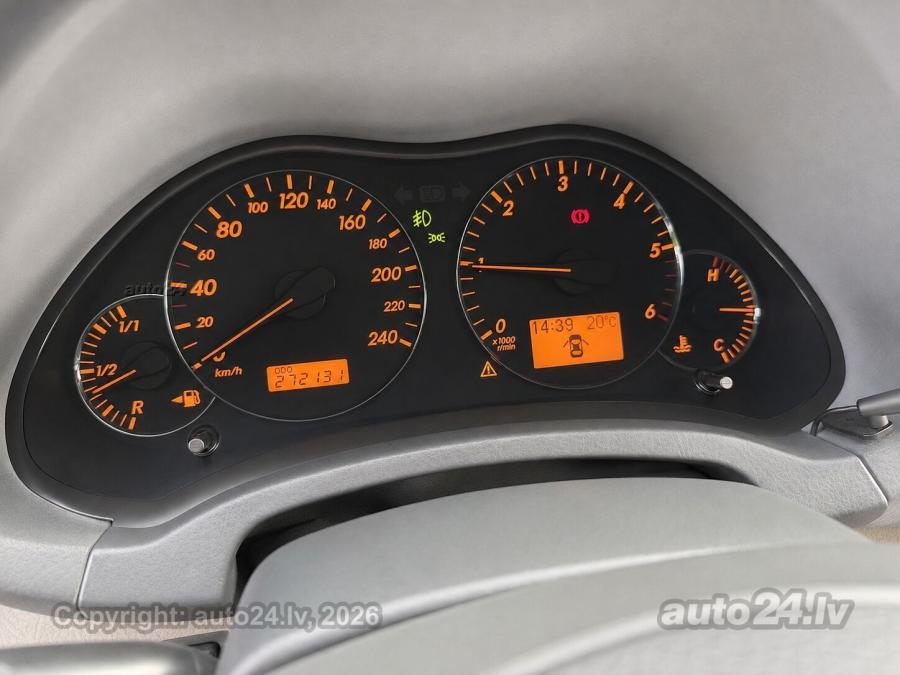 Черный Тойота Авенсис 2007 в Таллин, объемом двигателя 2.20 л и пробегом 272 тыс. км за 4990 €, фото 11 на AUTOMOTO.COM.LV