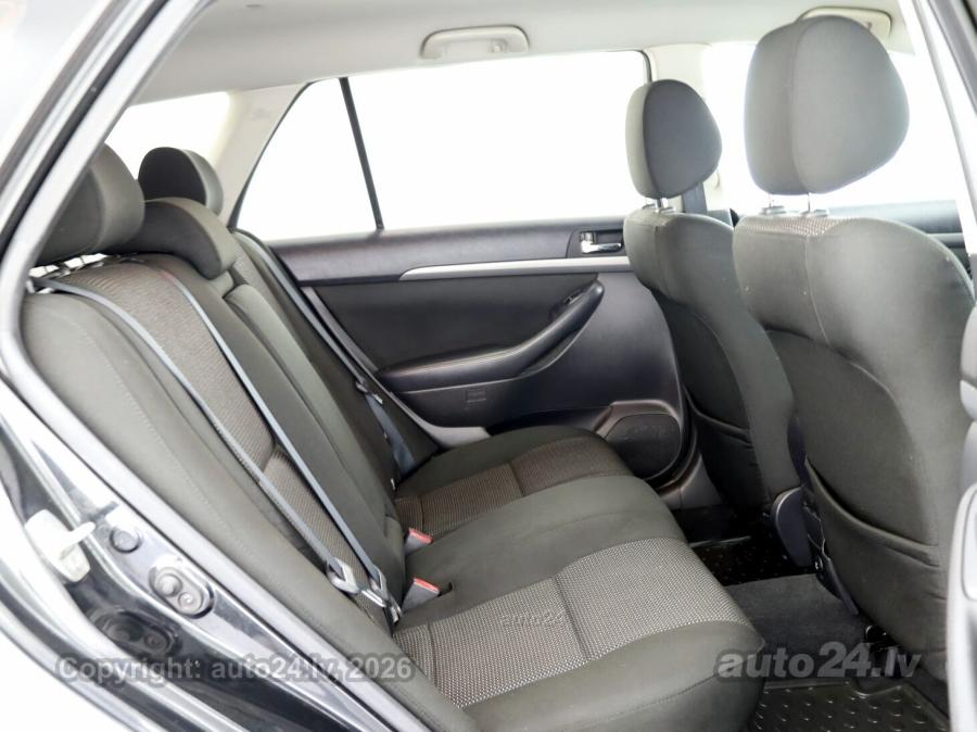 Черный Тойота Авенсис 2007 в Таллин, объемом двигателя 1.80 л и пробегом 359 тыс. км за 1499 €, фото 8 на AUTOMOTO.COM.LV