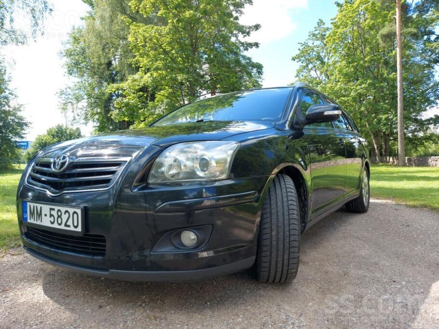 Black Toyota Avensis 2008 in Valmiera, with an engine capacity of 2.00 L and mileage of 292 thousand km for 2650 €, photo 2 on AUTOMOTO.COM.LV