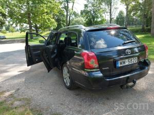 Black Toyota Avensis 2008 in Valmiera, with an engine capacity of 2.00 L and mileage of 292 thousand km for 2650 €, photo 7 on AUTOMOTO.COM.LV