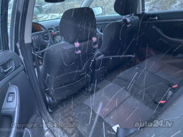 Melns Toyota Avensis 2008 Tallina, ar dzinēja tilpumu 2.00 L un nobraukumu 325 tūkst. km par 1700 €, foto 11 vietnē AUTOMOTO.COM.LV