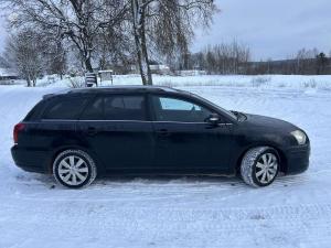 Black Toyota Avensis 2008 in Vilnius, with an engine capacity of 2.00 L and mileage of 400 thousand km for 1900 €, photo 3 on AUTOMOTO.COM.LV