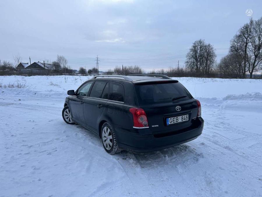 Black Toyota Avensis 2008 in Vilnius, with an engine capacity of 2.00 L and mileage of 400 thousand km for 1900 €, photo 5 on AUTOMOTO.COM.LV